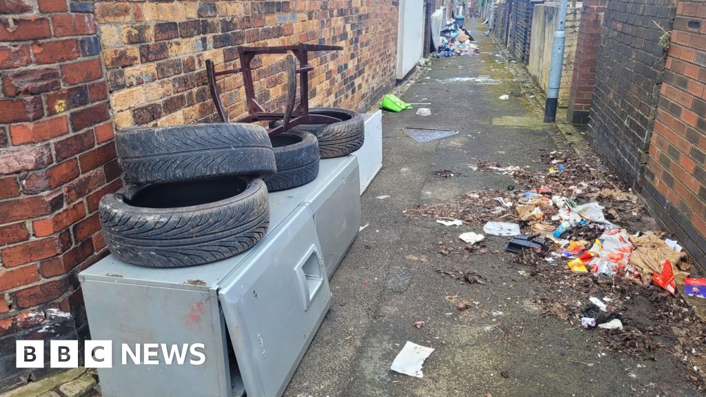 Stoke-on-Trent residents call for alleyway fly-tipping prevention - BBC ...