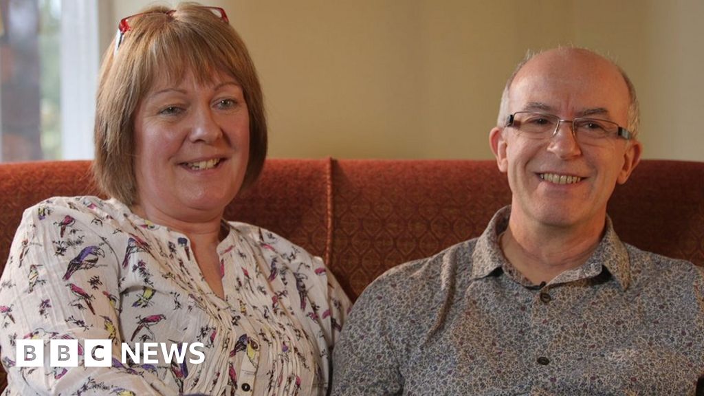 'I do my crying in the shower' - BBC News