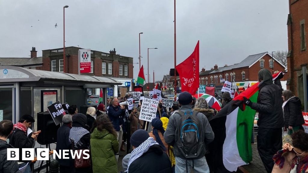 Palestine protesters call for Selly Oak Labour MP to be deselected ...