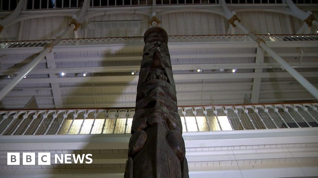 Why is a 36ft totem pole being moved from Scotland to Canada? - BBC News