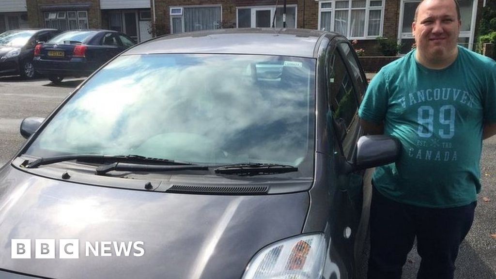 Driving lessons: 'I wrote off my instructor's car' - BBC News