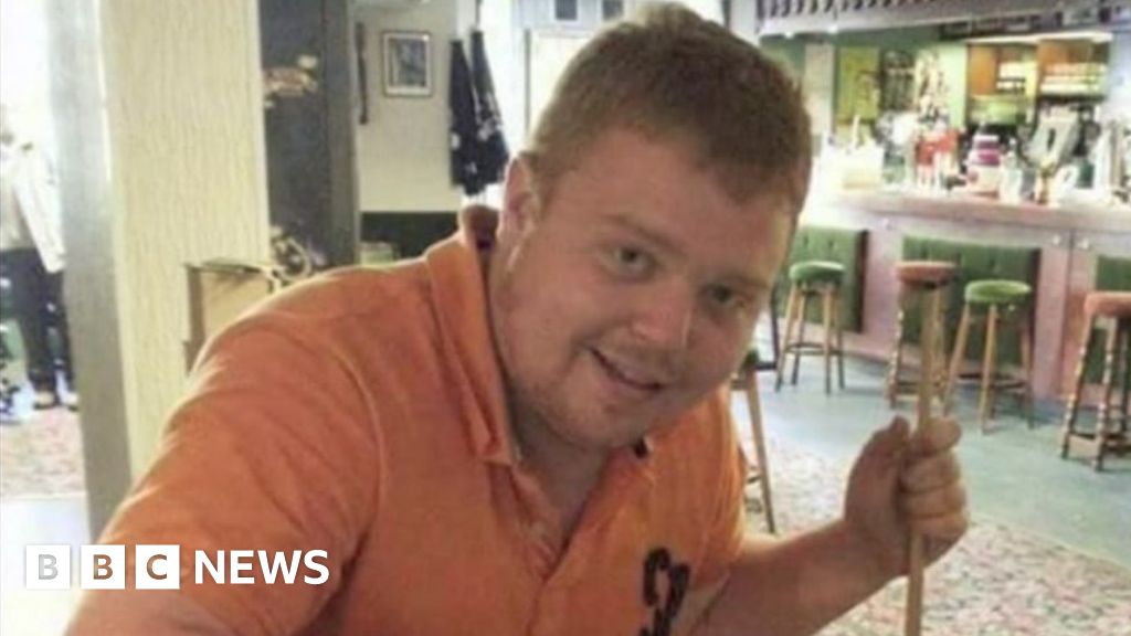 Tommy Ramshaw death: Fund launched to help bereaved parents - BBC News