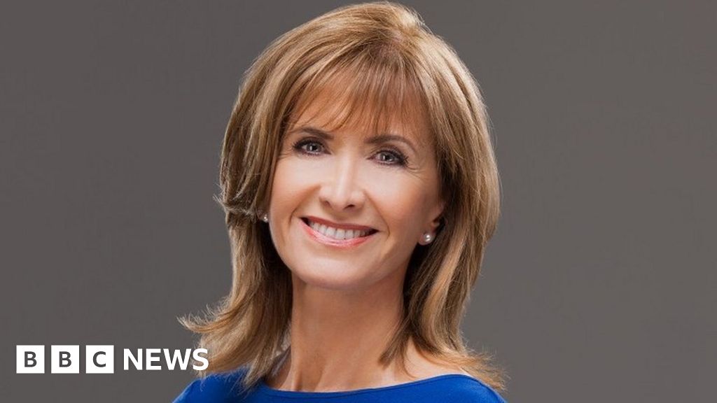 Jackie Bird on how the menopause left her lacking confidence - BBC News