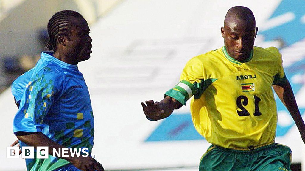 Zimbabwe's Peter Ndlovu: I'd give my shirt to President Mugabe - BBC News