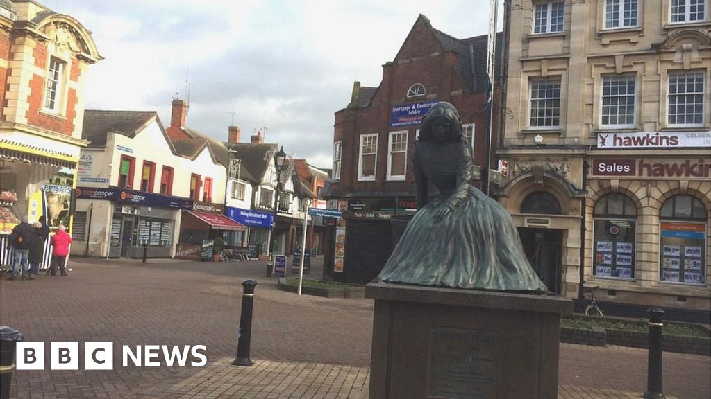 Go ahead for £7.5m Nuneaton town centre revamp - BBC News