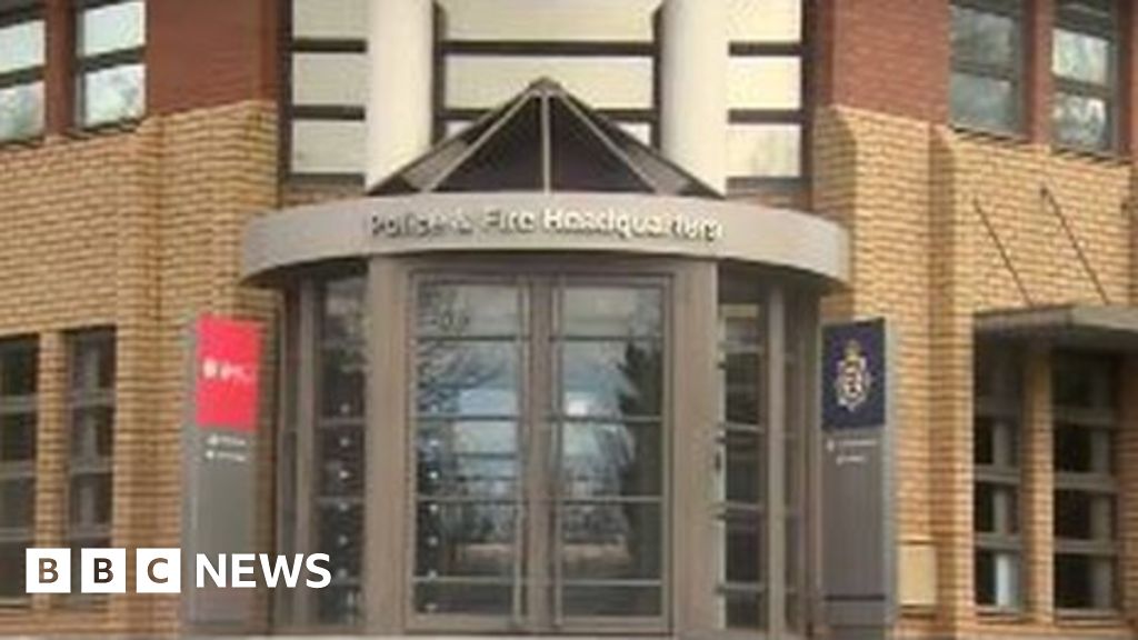 Avon and Somerset Police custody sergeant guilty of misconduct - BBC News