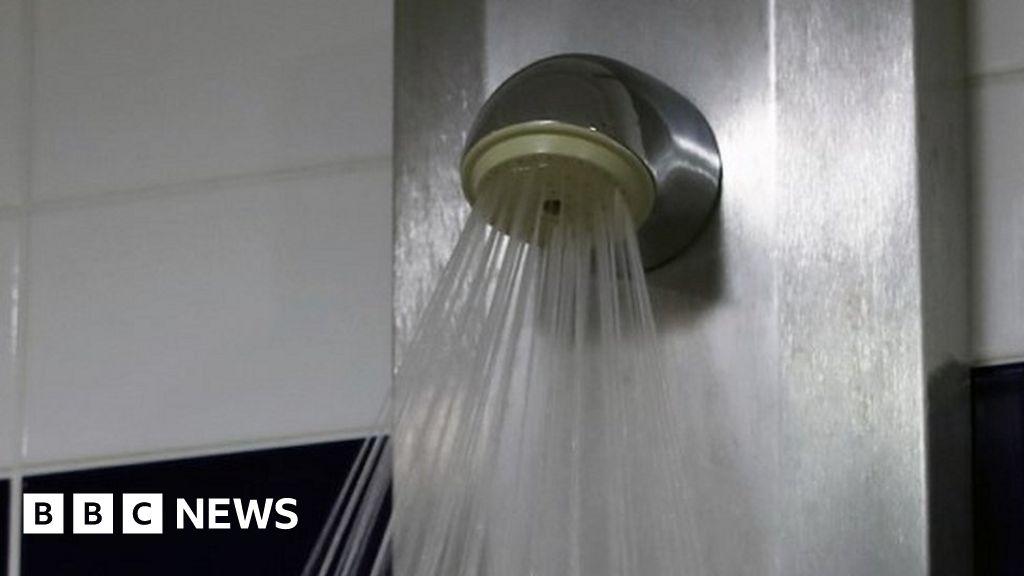 Hot showers a basic human right, Oldham scheme boss says - BBC News