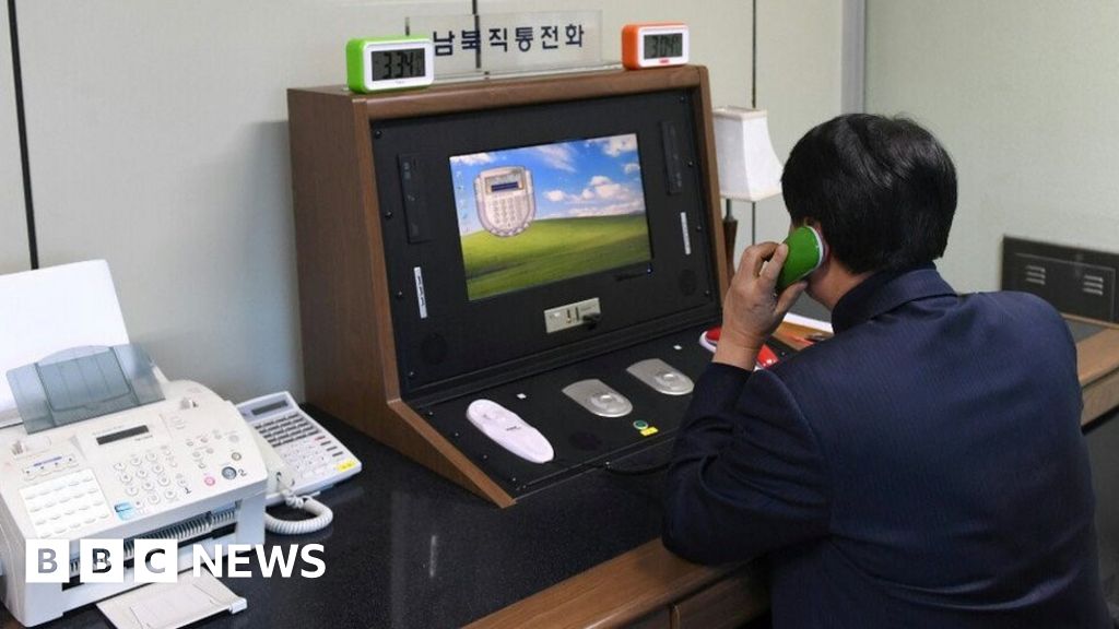 What we know of the Koreas' red and green phones - BBC News