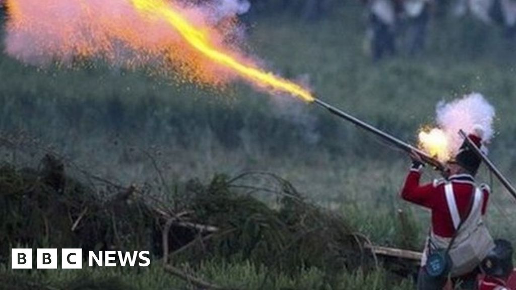 Napoleon defeated in Waterloo battle re-enactment - BBC News