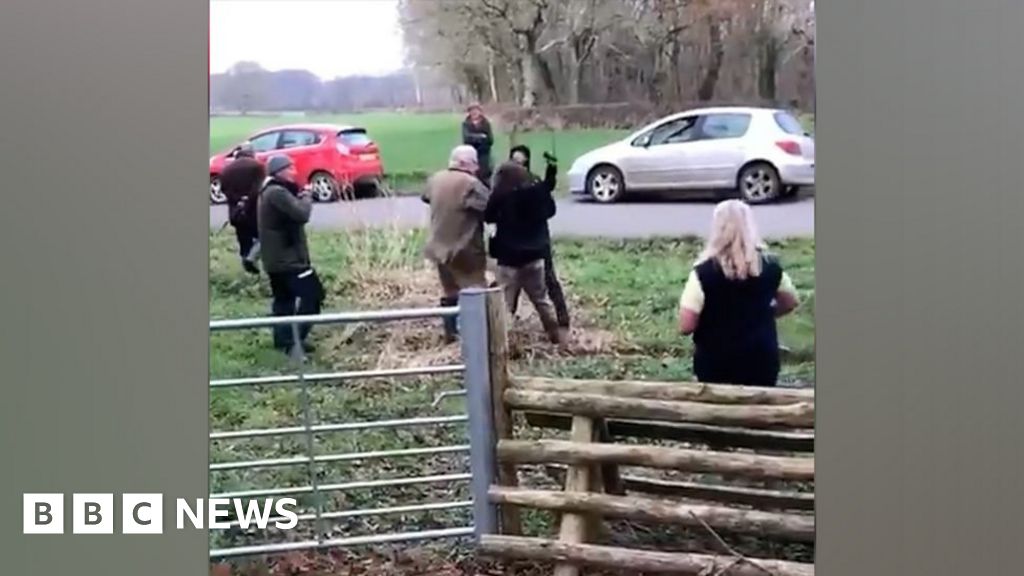 Dorset hunt saboteur captured on film assaulting elderly man - BBC News