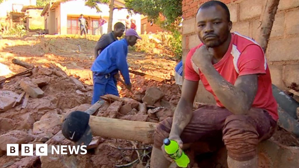 Cyclone Idai: Zimbabwe's desperate search for the missing - BBC News