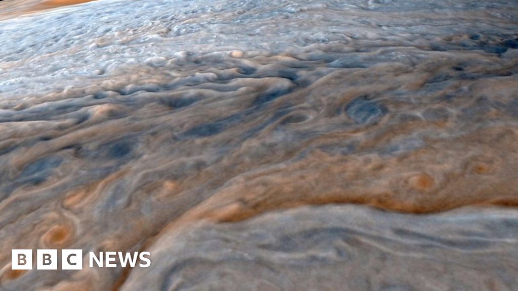 Flying through the Great Red Spot