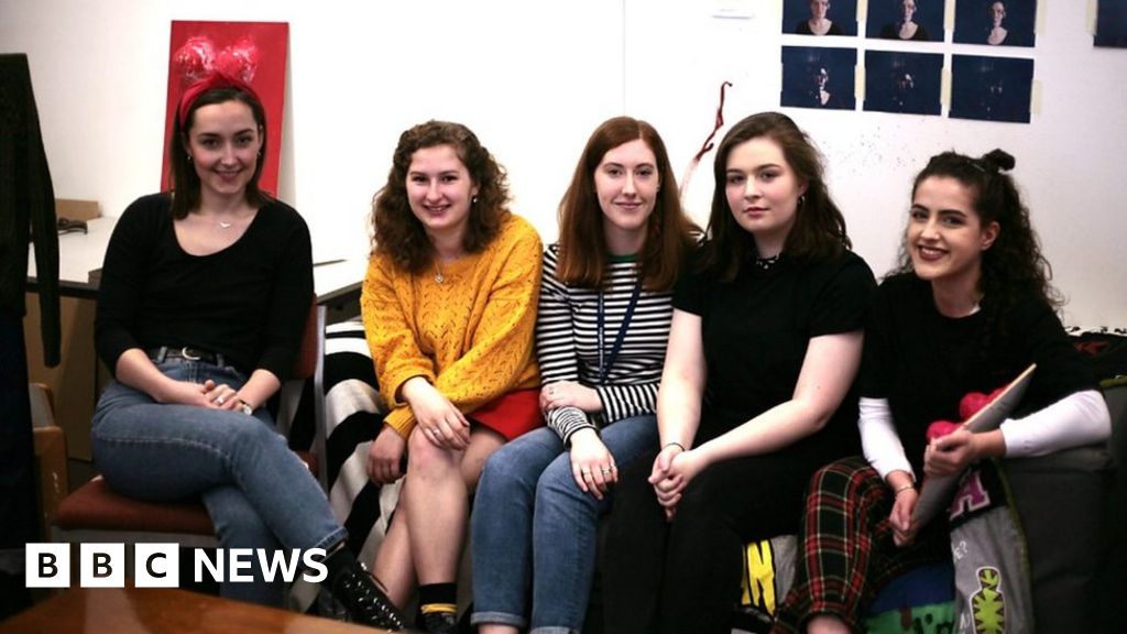 Cardiff students talk about gender equality in art - BBC News