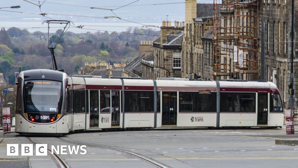 New designs for part of Edinburgh tram extension - BBC News