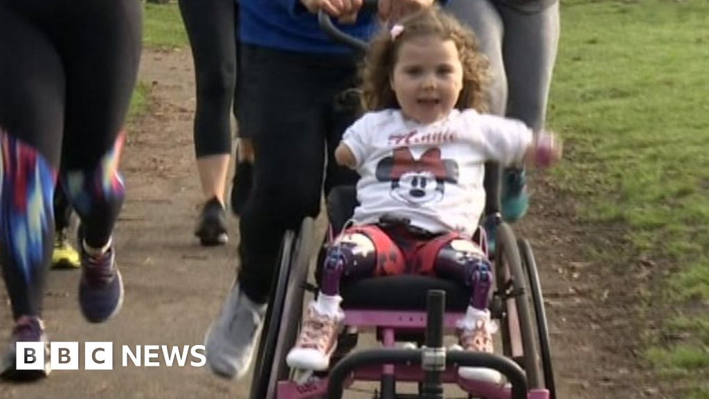 Limbless girl to take part in Bath half-marathon - BBC News