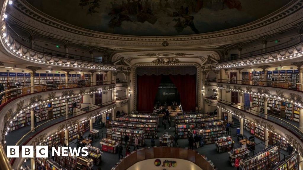 Mexican ambassador caught shoplifting book resigns citing health problems