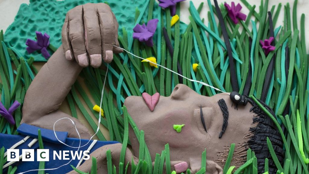 Stroud Play-Doh artist wanted to make art more accessible - BBC News