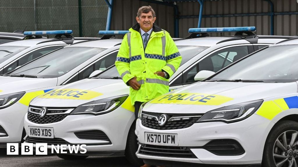 Swindon police say 'information' is key to preventing knife crime - BBC ...