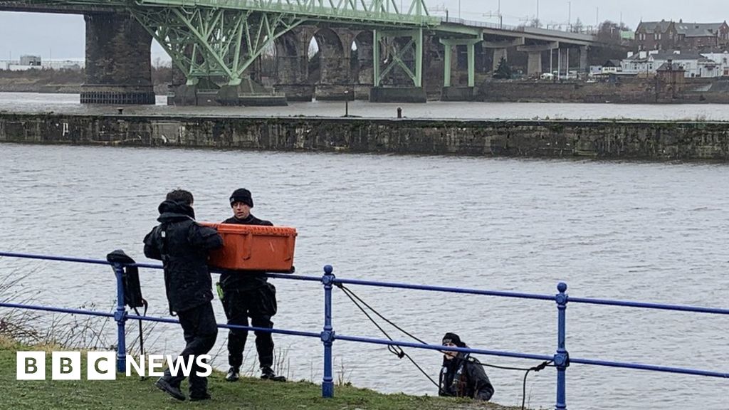 Runcorn Silver Jubilee Bridge: Murder arrests over 'concerning ...