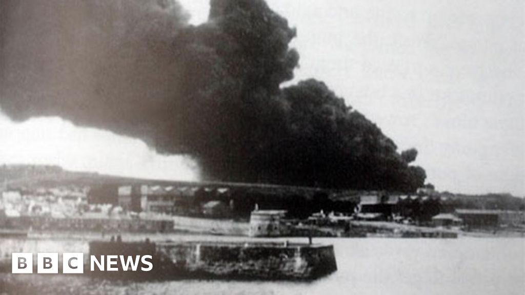 75th anniversary of WW2 Pembroke Dock oil bombing fire - BBC News
