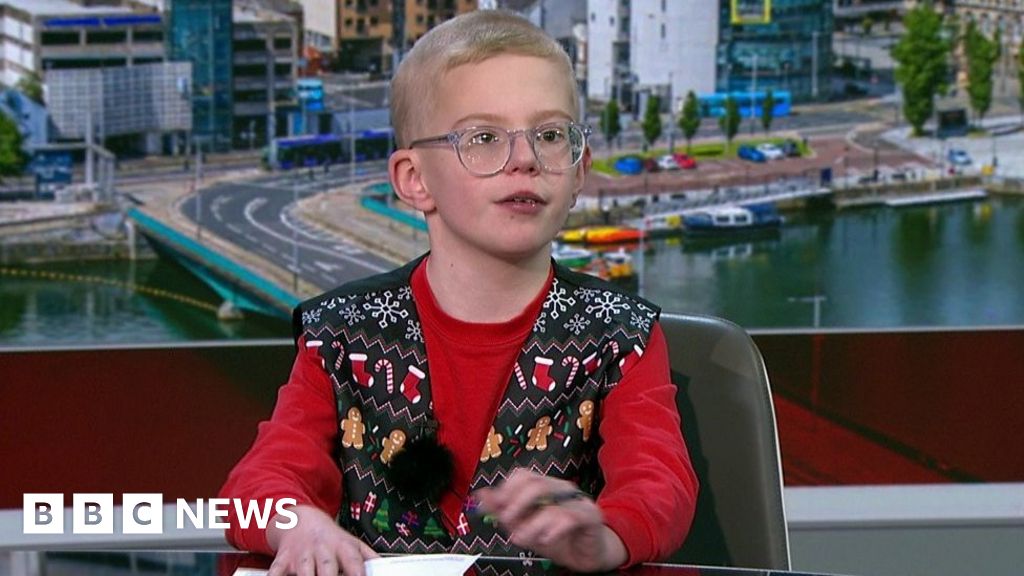 BBC Newsline: Nine-year-old Max presents the news - BBC News