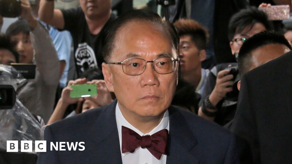 Ex-HK leader Donald Tsang appears in court for misconduct - BBC News