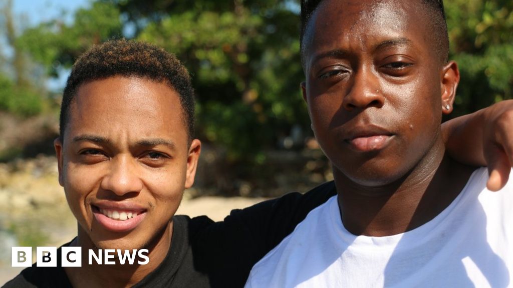 Transgender race minorities face extra 'hurdles' coming out - BBC News