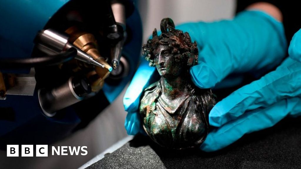 World's only particle accelerator for art is back at the Louvre - BBC News