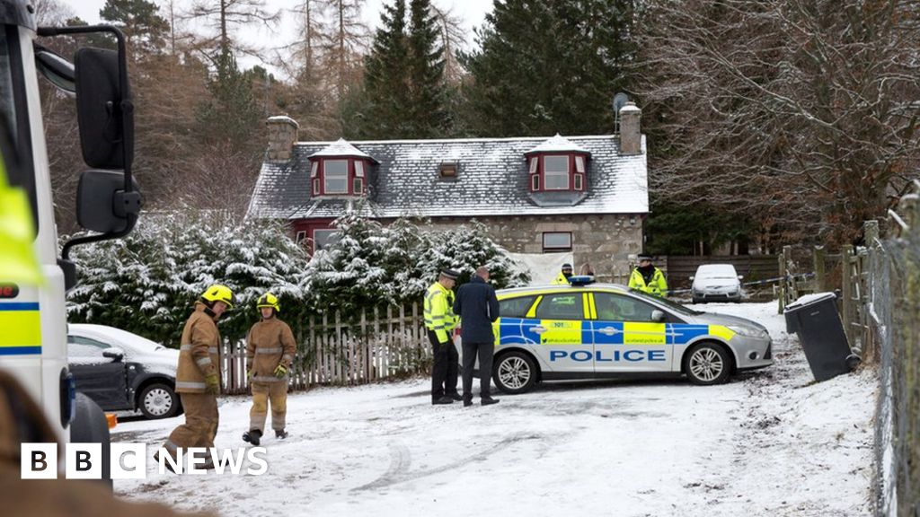 Elmore Mitchell died after Braemar house fire - BBC News