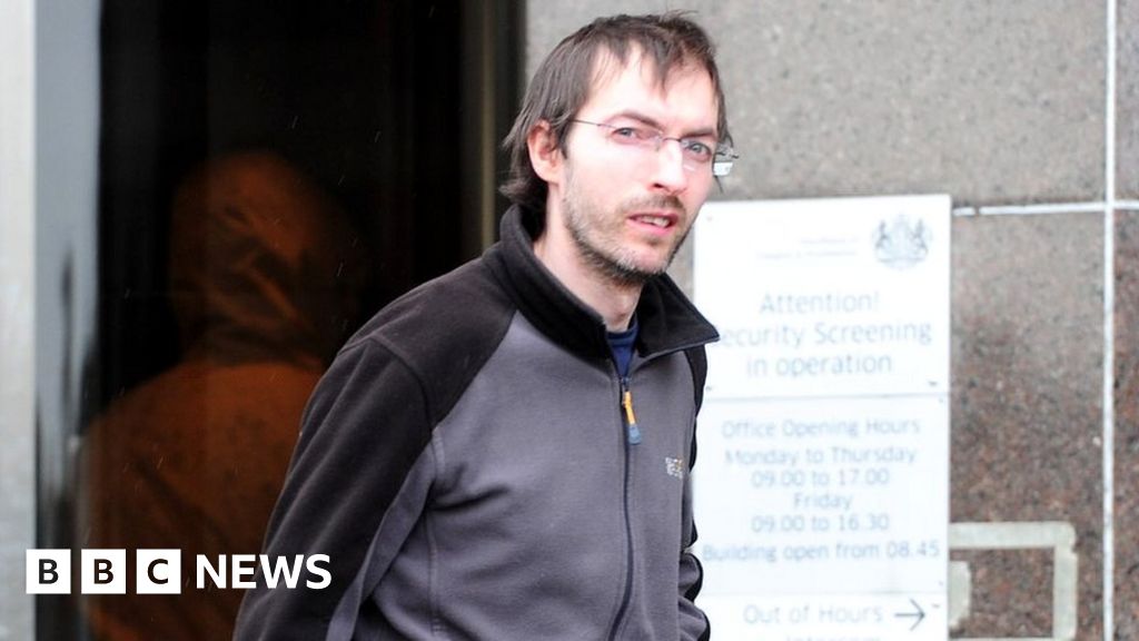 Glasgow MP's stalker banned from contact for five years - BBC News