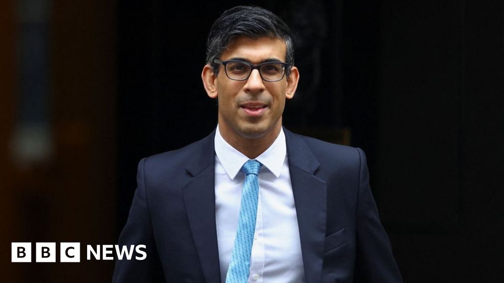 NI Protocol: PM holds call with NI business leaders - BBC News