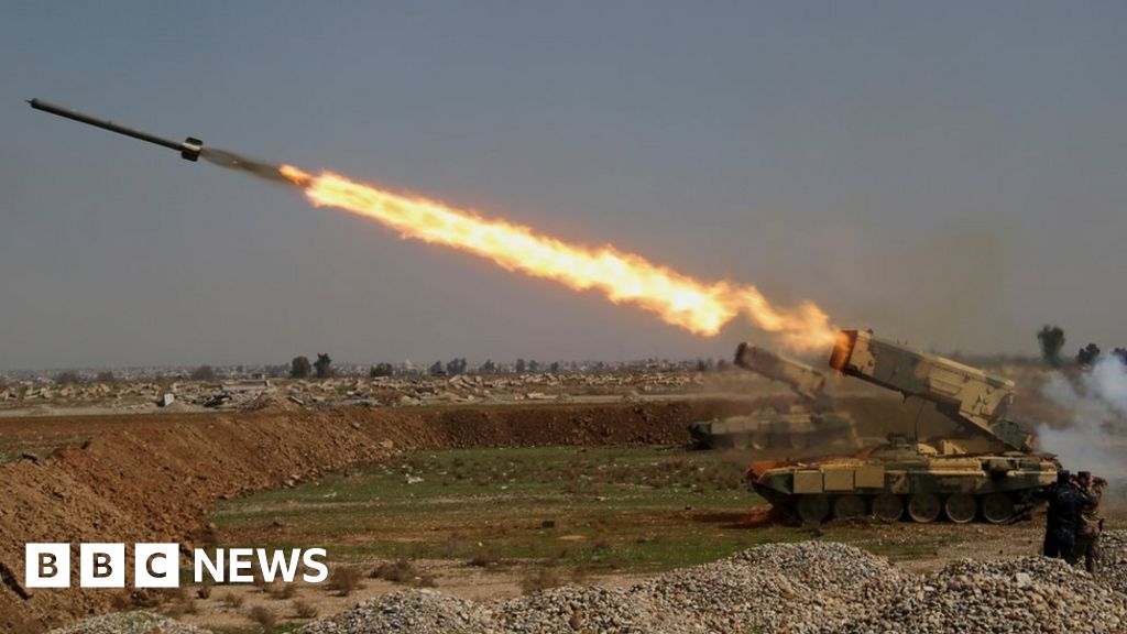 Mosul IS offensive: Iraqi forces capture second bridge over Tigris ...