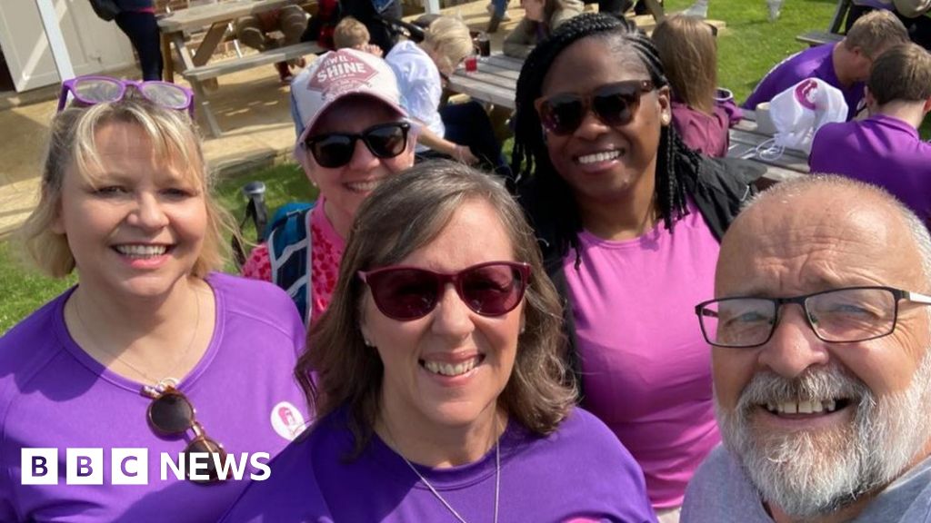 Hollie Gazzard Walk: Father humbled by support from participants - BBC News
