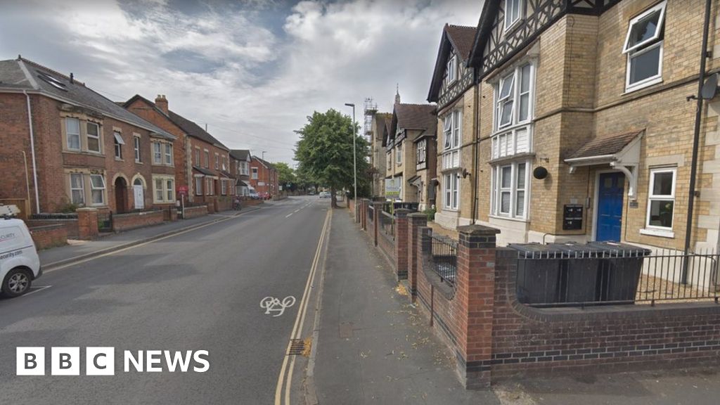 Man charged with murder after Gloucester disturbance - BBC News