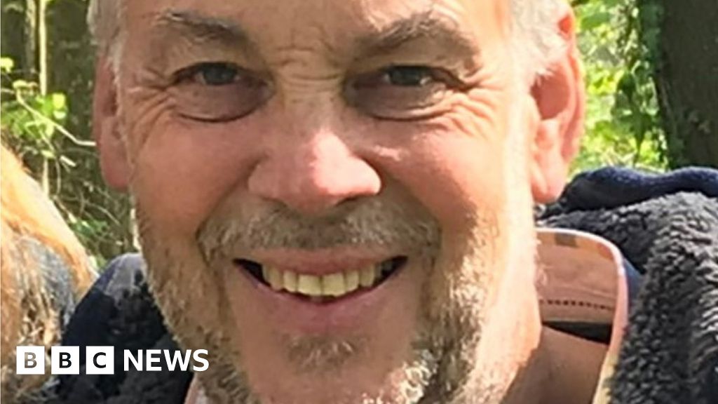 Dorset pub campaigner shortlisted for posthumous award - BBC News