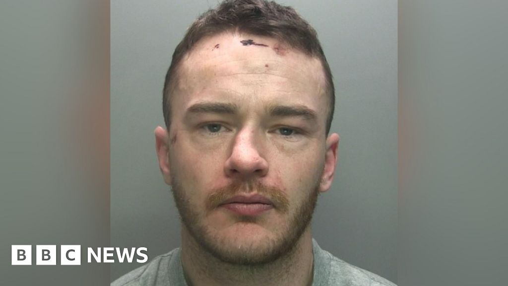 Brampton thug jailed for attacking two men over Christmas - BBC News