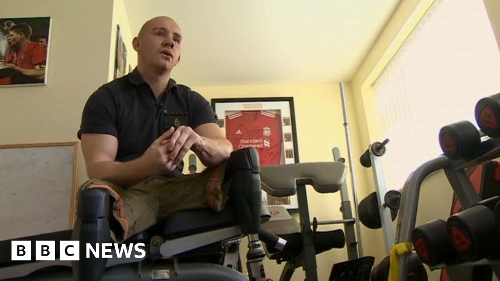 Blind veteran Shaun Stocker 'closing chapter' on recovery - BBC News
