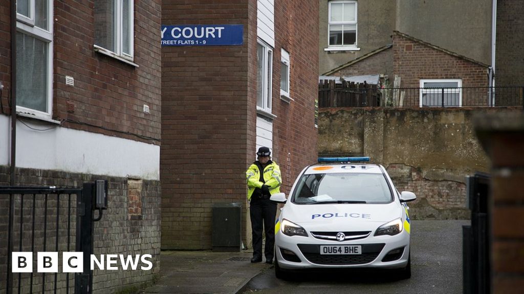 Luton shooting: Chief constable offers 'full support' to Bedfordshire ...