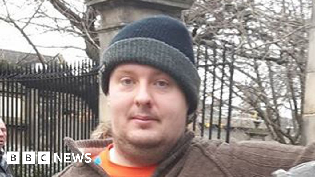 Police apology over death case response
