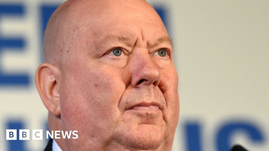 Liverpool mayor says park sunbathers 'an insult' to virus victims