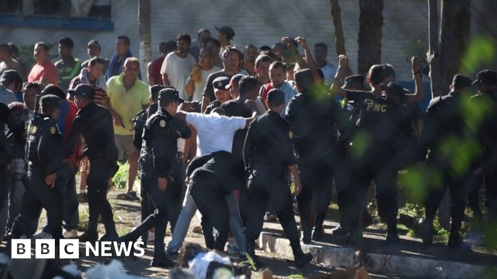 Guatemala prison violence ends with 17 dead - BBC News