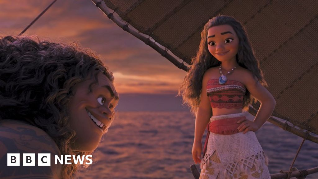 Disney's Moana continues US box office reign - BBC News