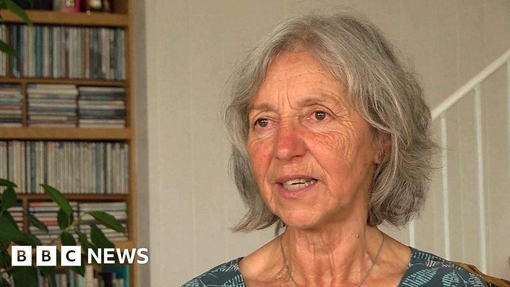Mum of aid worker Linda Norgrove speaks of hopes and fears - BBC News
