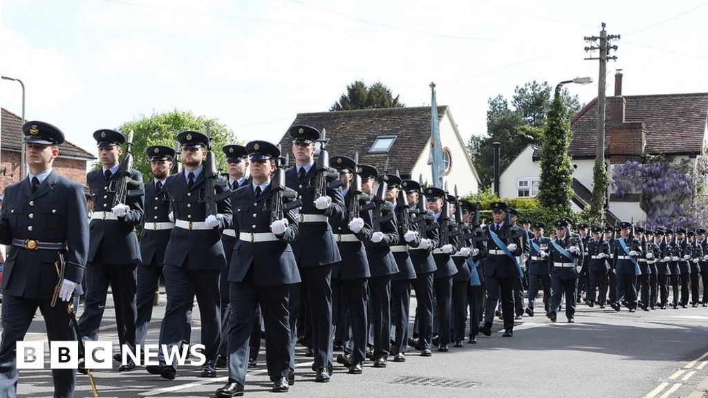 RAF march returns to Albrighton after pandemic - BBC News