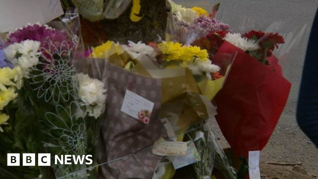 Driver bailed after boy, 14, dies in Hodge Hill crash - BBC News