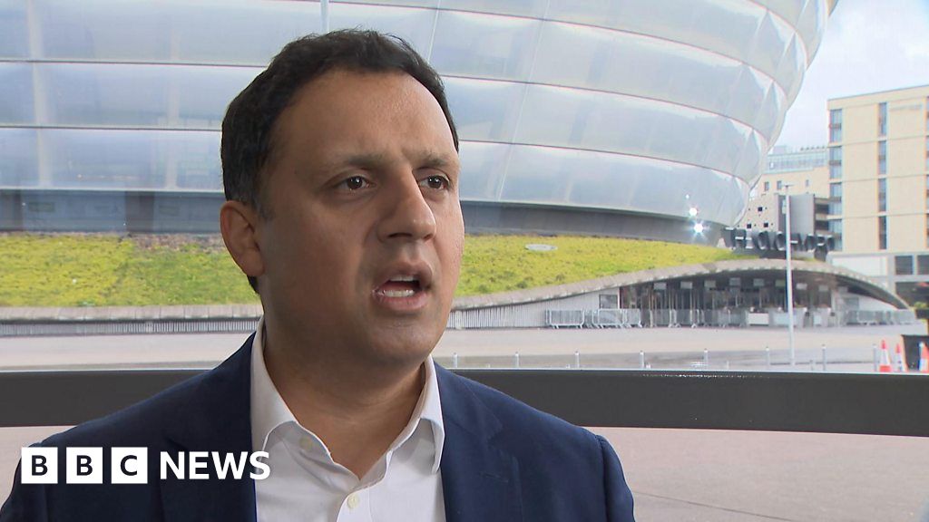 Scottish Labour leader Anas Sarwar calls for a Scottish election - BBC News