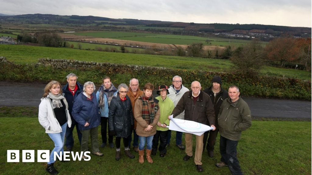 Hexham quarry: Greenbelt site on banks of River Tyne approved - BBC News