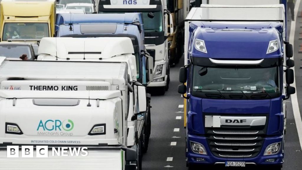 Lorry thefts spark secure parking plea - BBC News