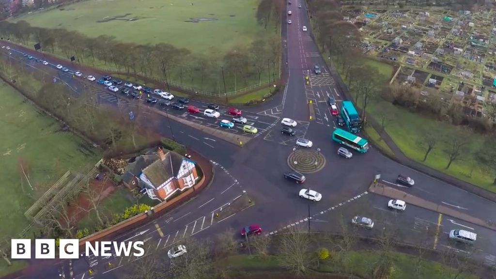 Blue House roundabout moor plans 'to be redesigned' - BBC News