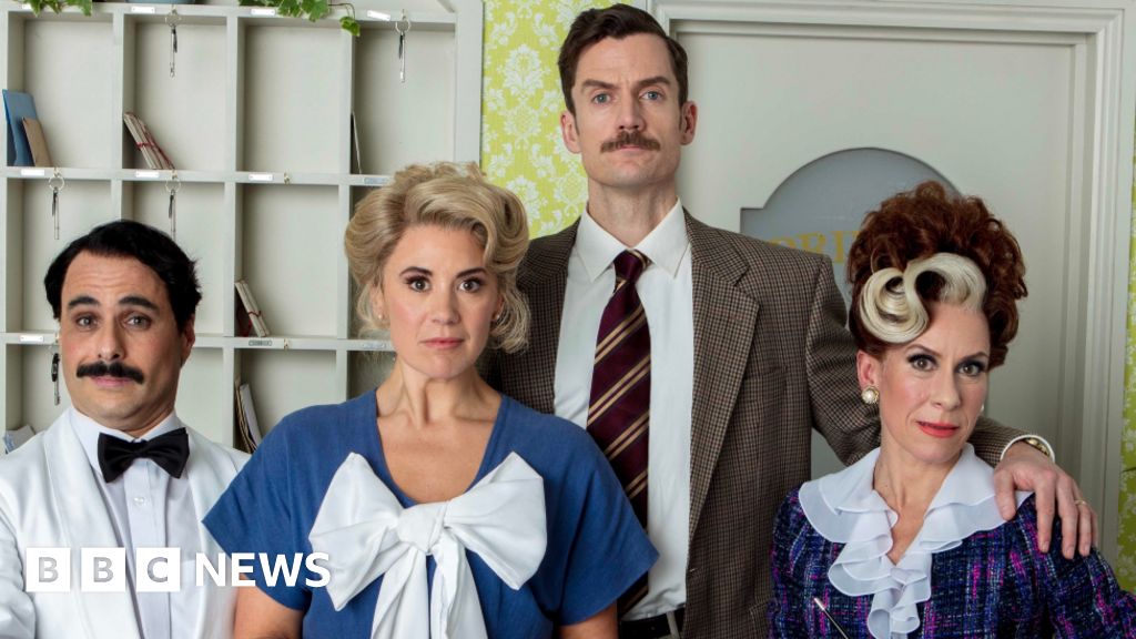 Fawlty Towers stage show heads to London's West End - BBC News